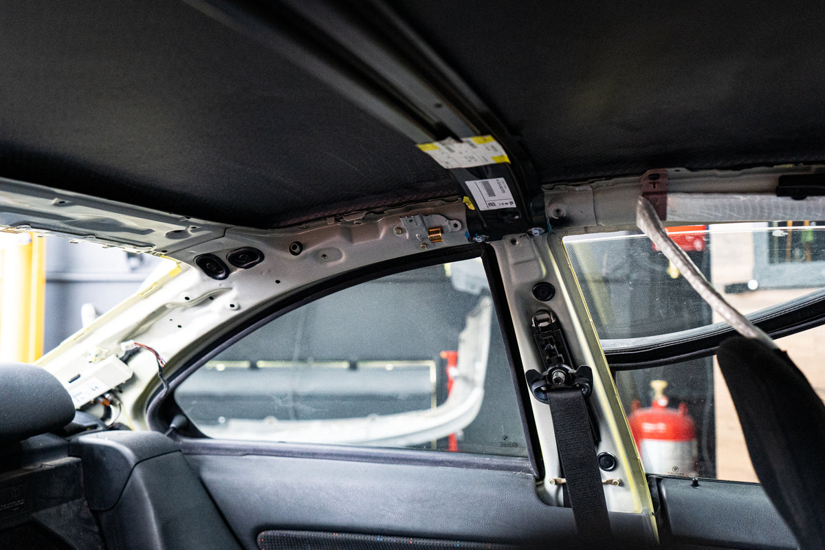 CSL Carbon Roof Installation Kit (E46 M3) – EuroConnex