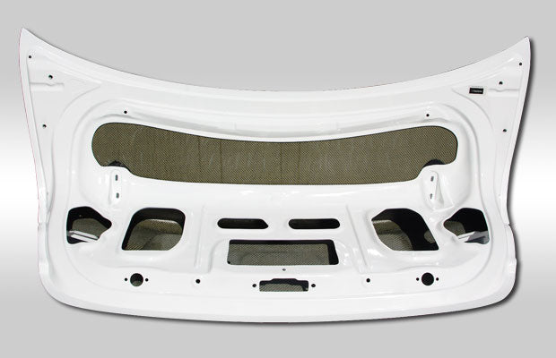 E90 LCI OE+ Superlight Carbon Trunk – EuroConnex